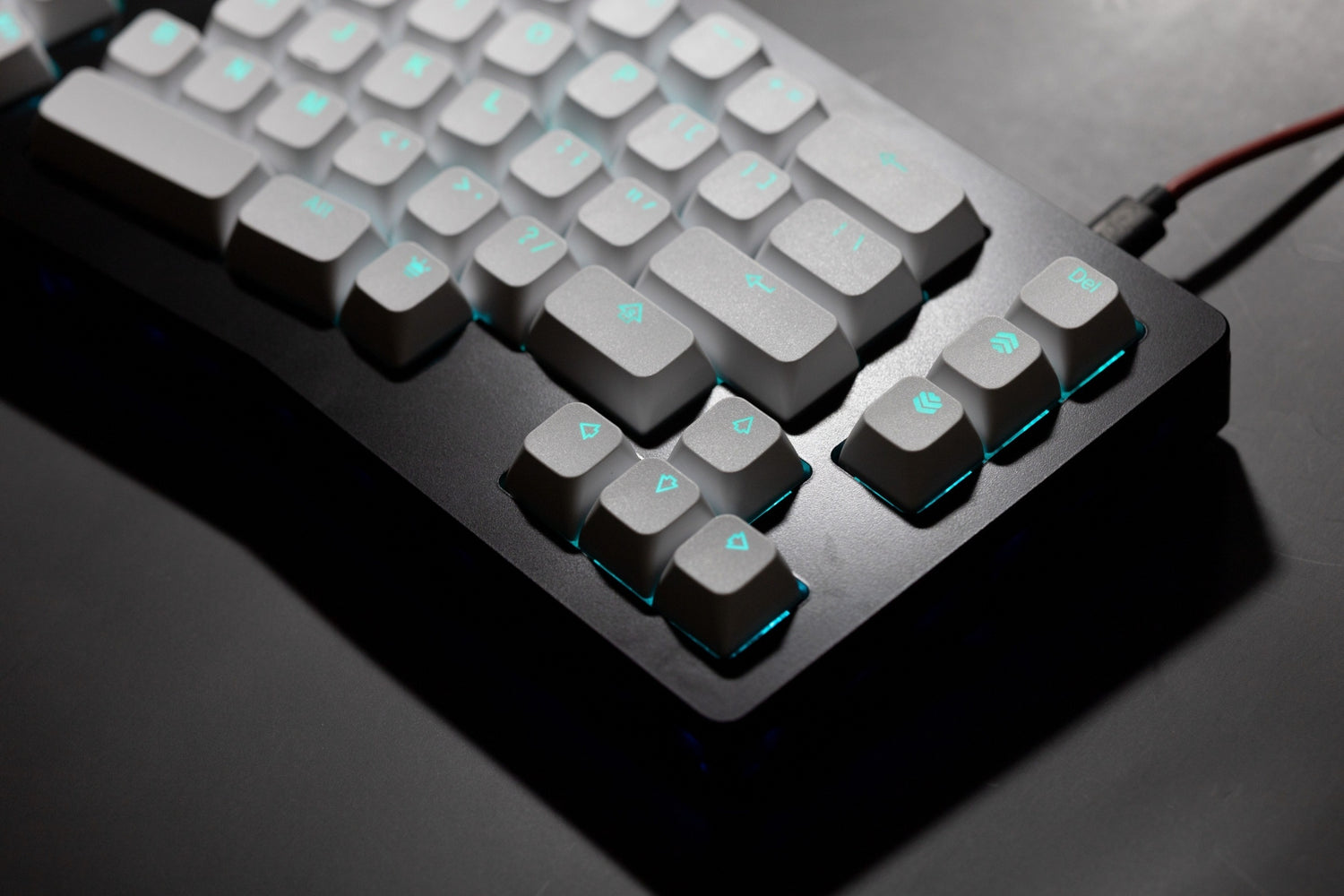 Tai-Hao White Rose 110 Key BOBO Profile Double Shot ABS Keycap Set