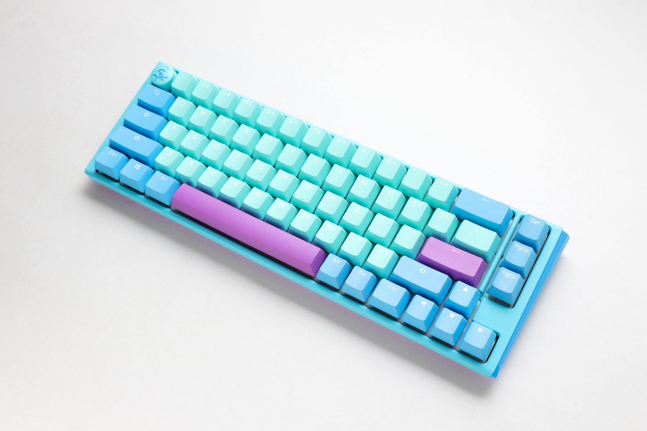 Ducky x MK One 3 SF Frozen Llama 65% Hotswap RGB Limited Edition Mecha