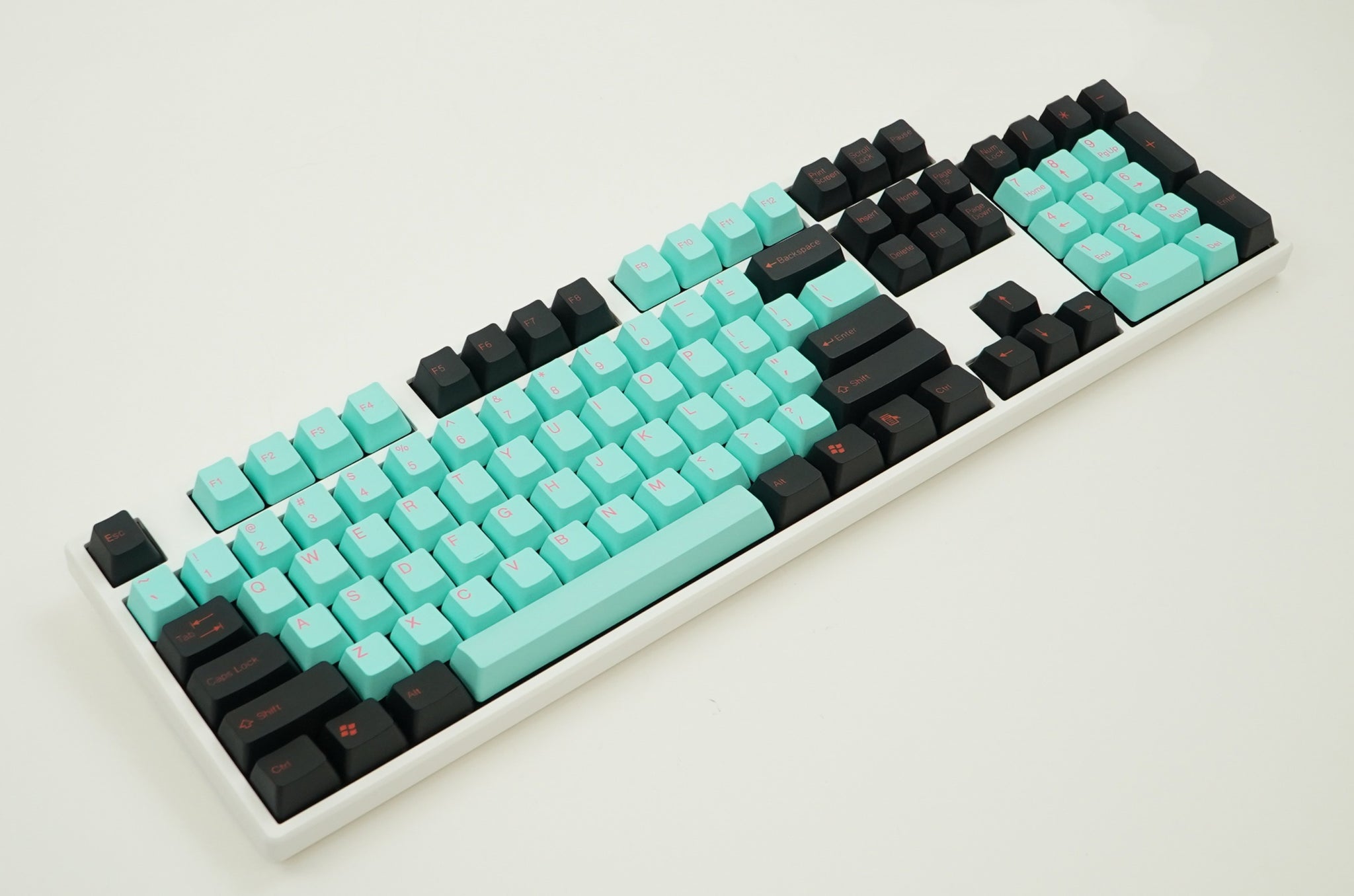 Tai-Hao Teal / Black 116 Key OEM Profile Double Shot PBT Keycap Set