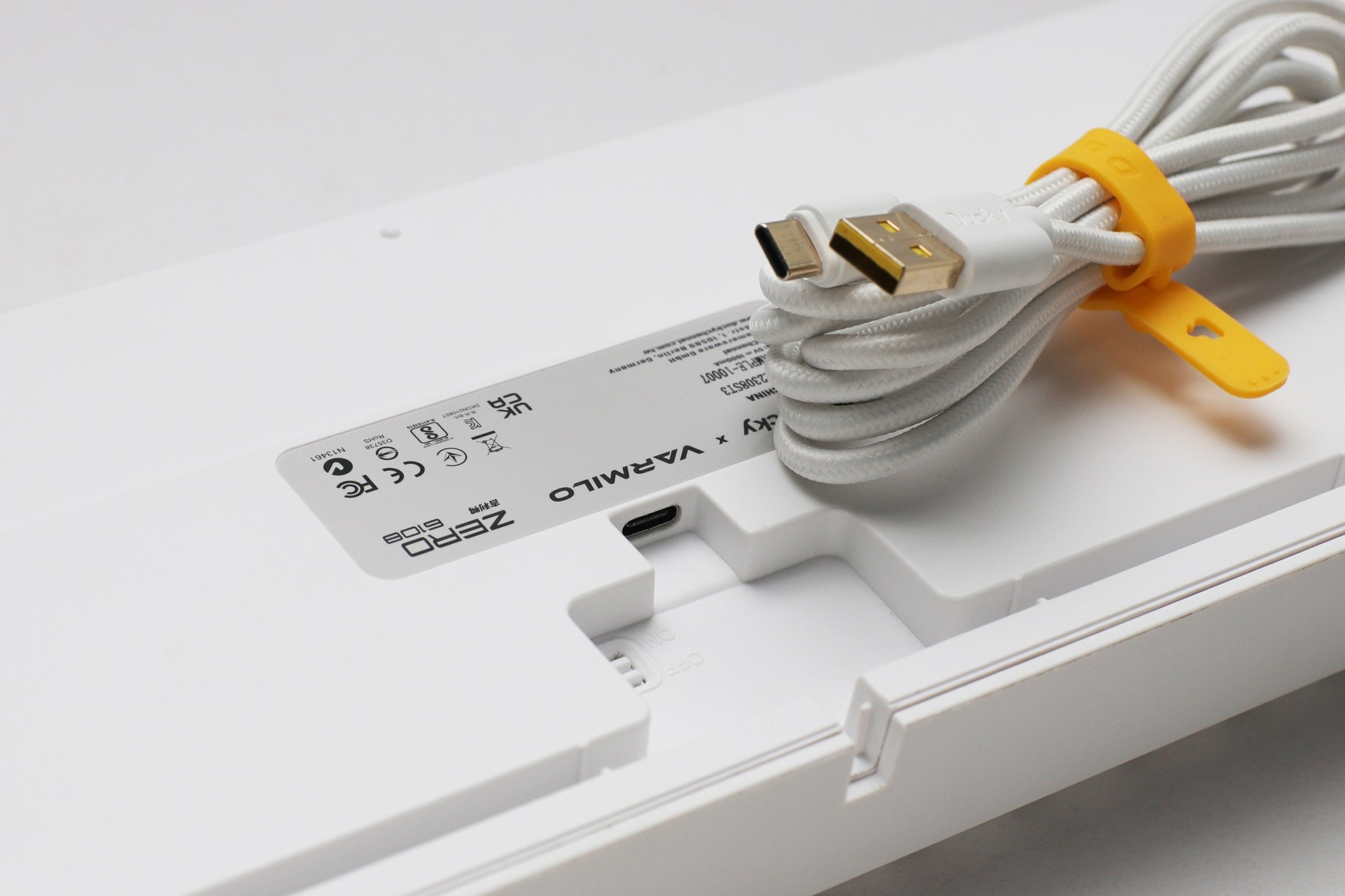 Ducky Zero 6108 White Hotswap Wireless RGB Mechanical Keyboard