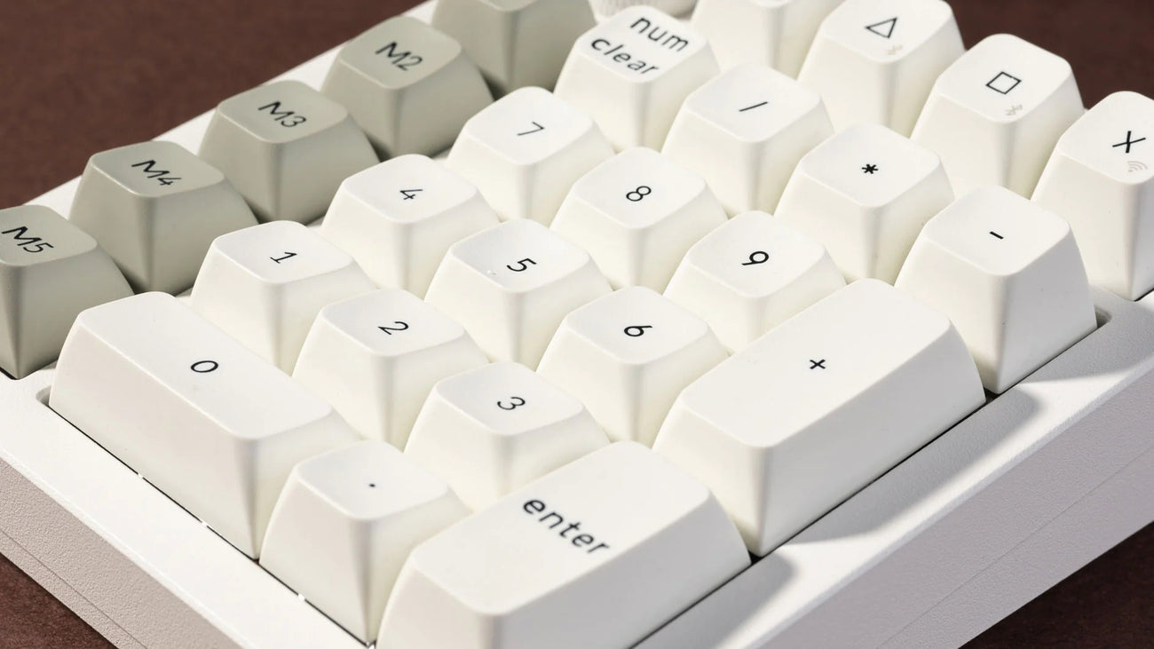 Keychron Q0 Max Aluminum Numpad Wireless Mechanical Keyboard