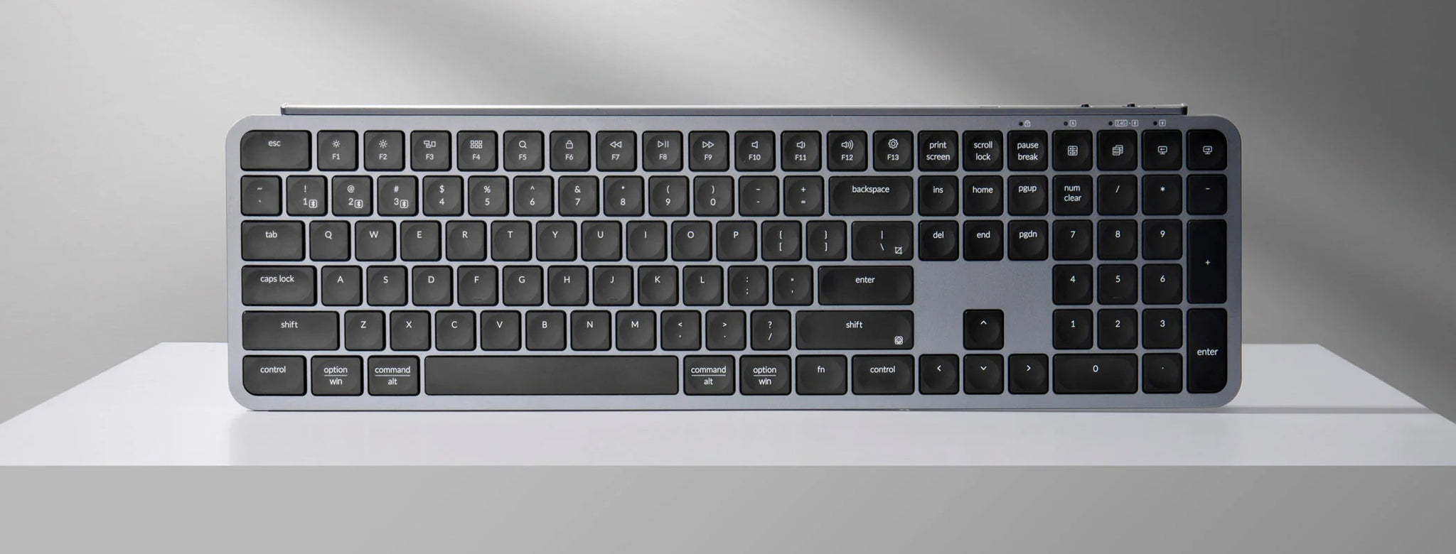 Keychron B6 Pro Bluetooth + 2.4GHz. Low Profile Win + Mac Mechanical K