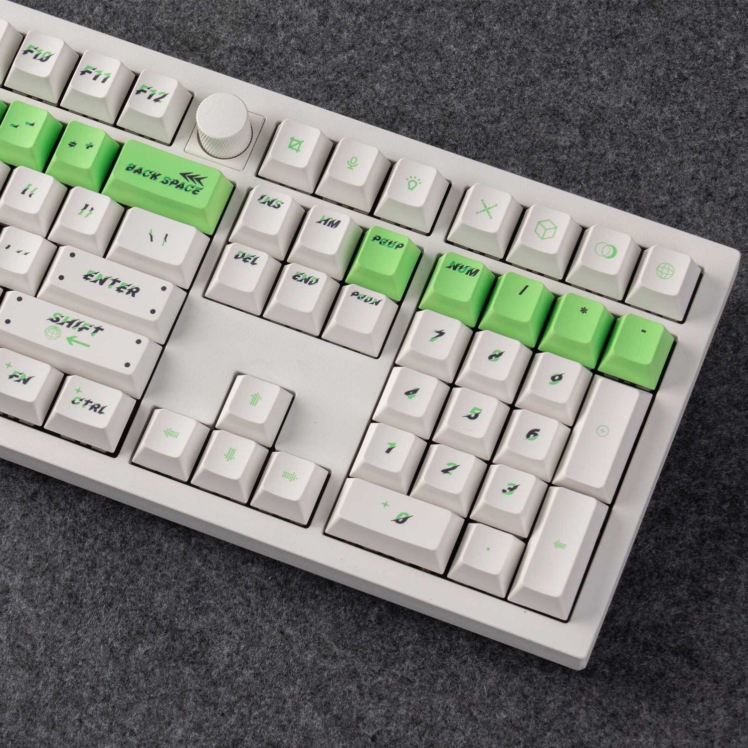 Keychron Green Pulsation 140 Key Cherry Profile Dye Sub PBT Keycap Set