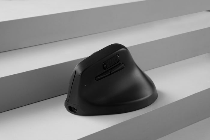 Keychron M5 8K Wireless Vertical Mouse