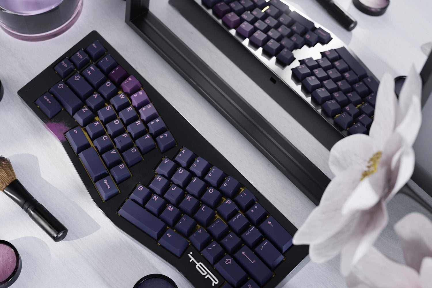 GMK Rouge R2 Base 114 Key Cherry Profile Double Shot ABS Keycap Set