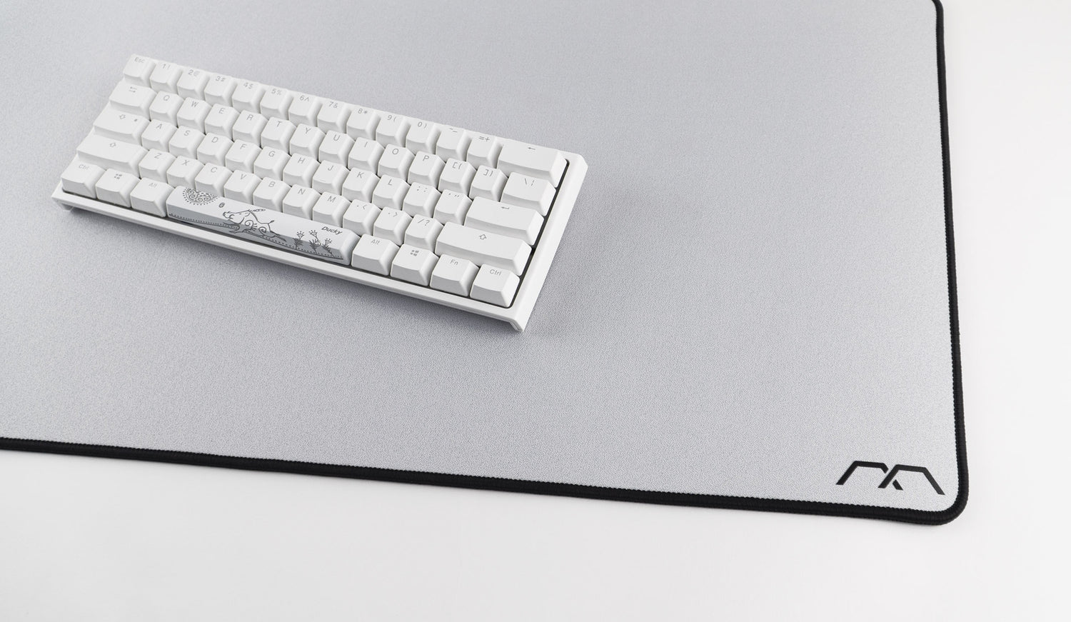 MK Meta XL Desk Mat