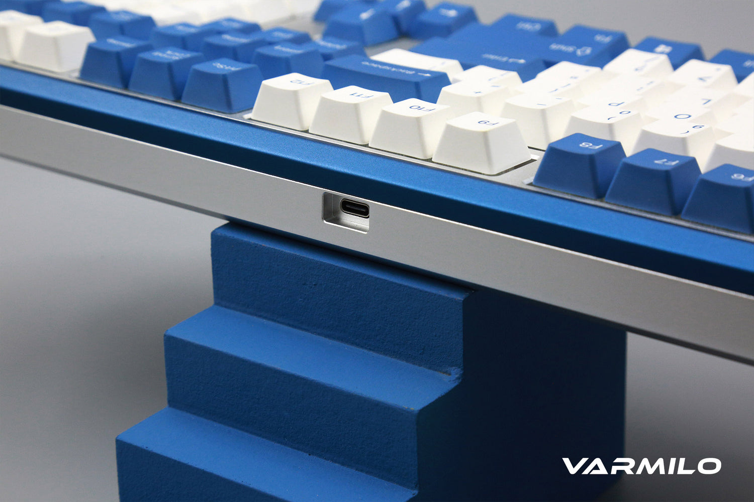 Varmilo Sword 2-108 Pacific Blue White LED Dye Sub PBT Aluminum EC Mec
